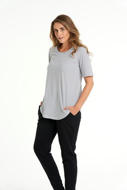 Everyday Women's Basic Tops NZ | Cotton, Stripe & Long Sleeve Styles – Ebony Boutique NZ