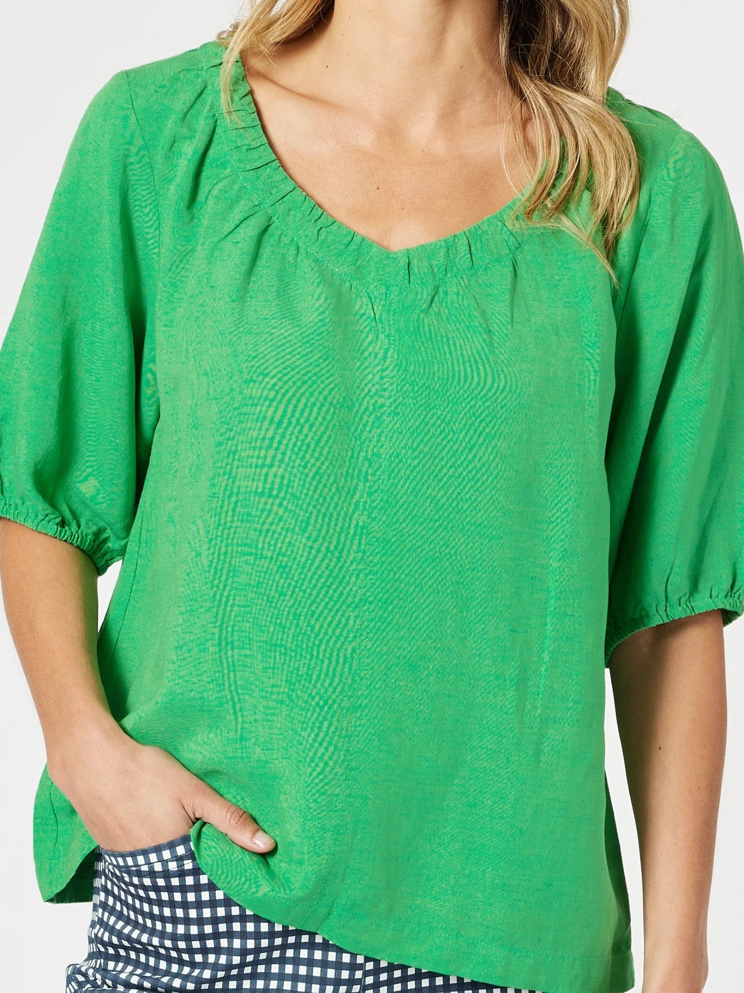 Gordon Smith Lino V-Neck Top Elm – Linen Blend Tee | Ebony Boutique ...
